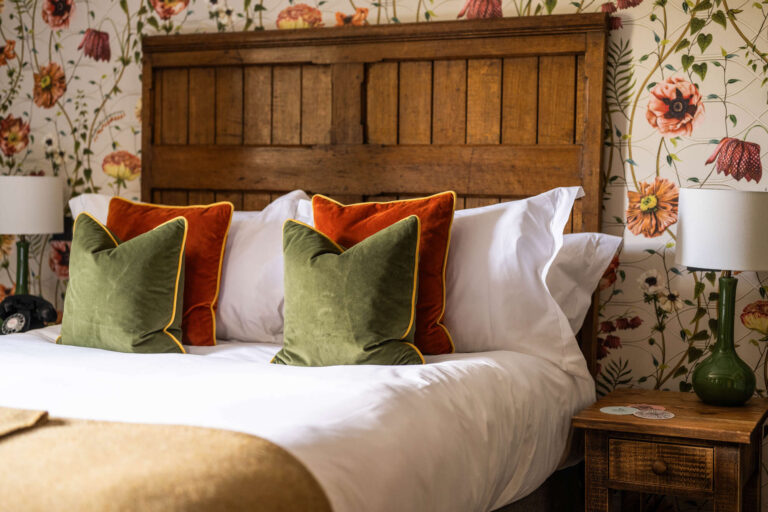 The Wheatsheaf | Historic Hotel & Pub in Northleach | The Cotswolds